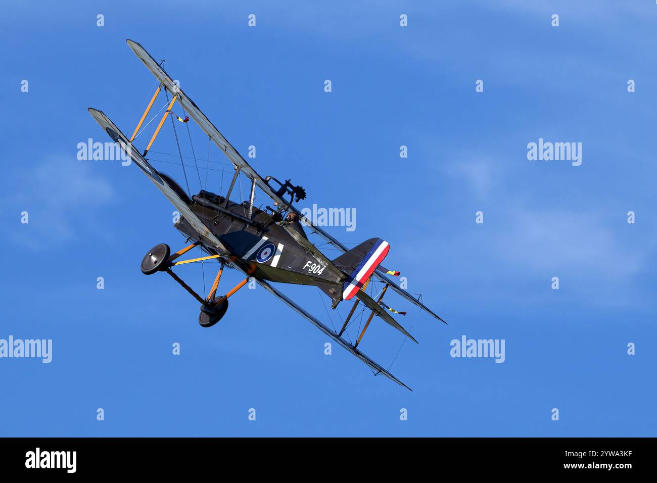 Vintage raf aircraft flying hi-res stock photography and images - Alamy