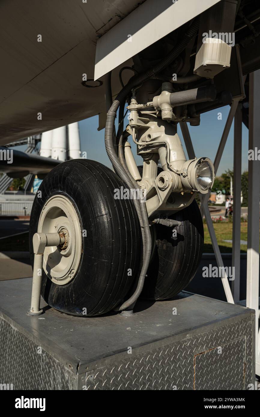 The landing gear of the aircraft. The airplane wheel Stock Photo - Alamy