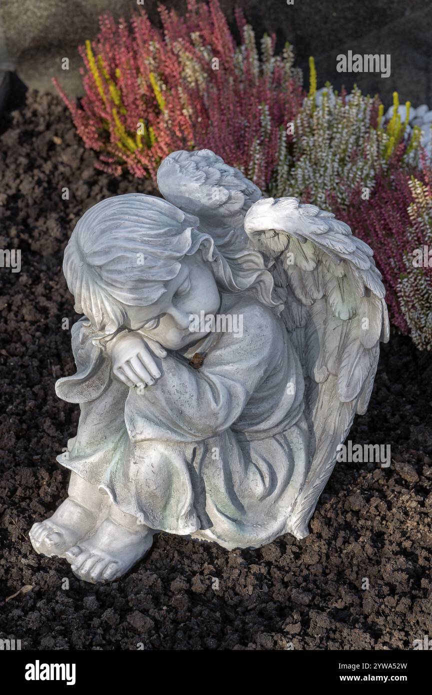 Group little angels hi-res stock photography and images - Alamy