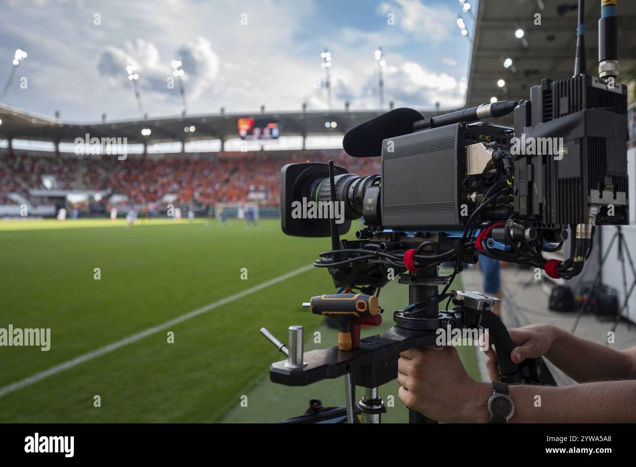 Stadium camera hi-res stock photography and images - Alamy
