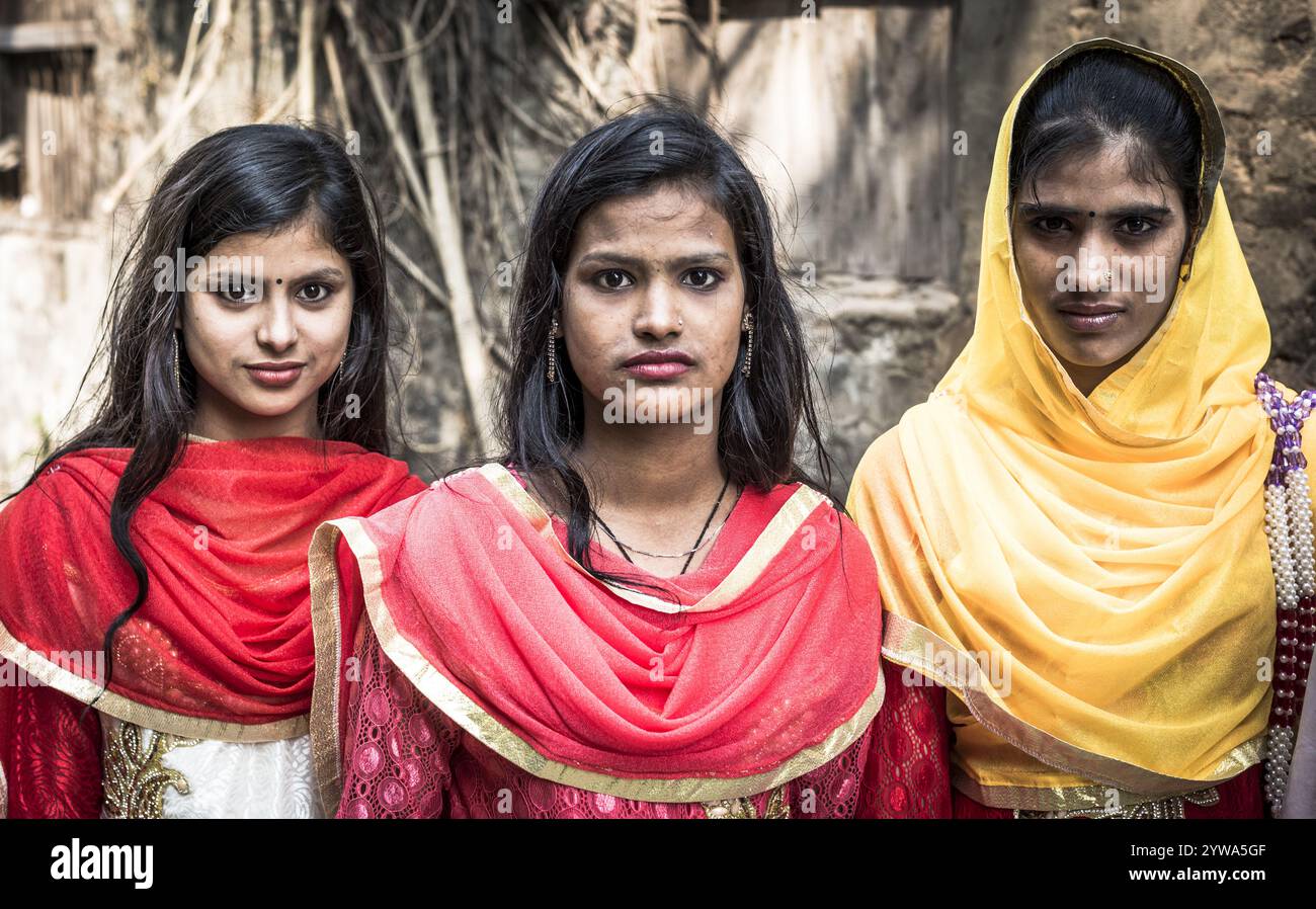 Portrait of girls in colourful clothes, Dhaka, Bangladesh, Asia Stock ...
