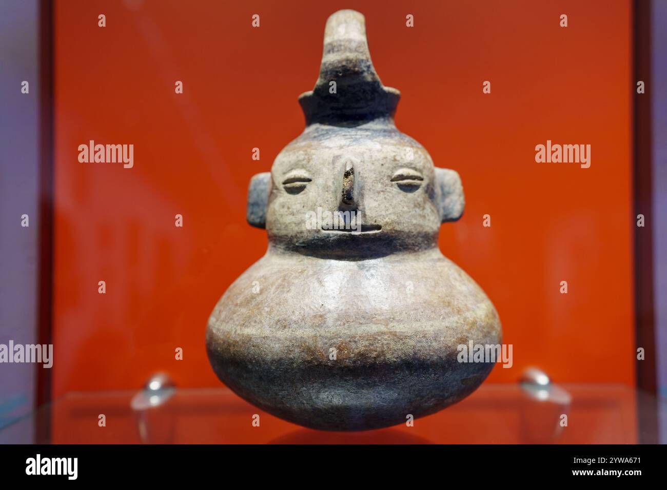 Globular anthropomorphic vase of semispherical mango, Vicus culture ...