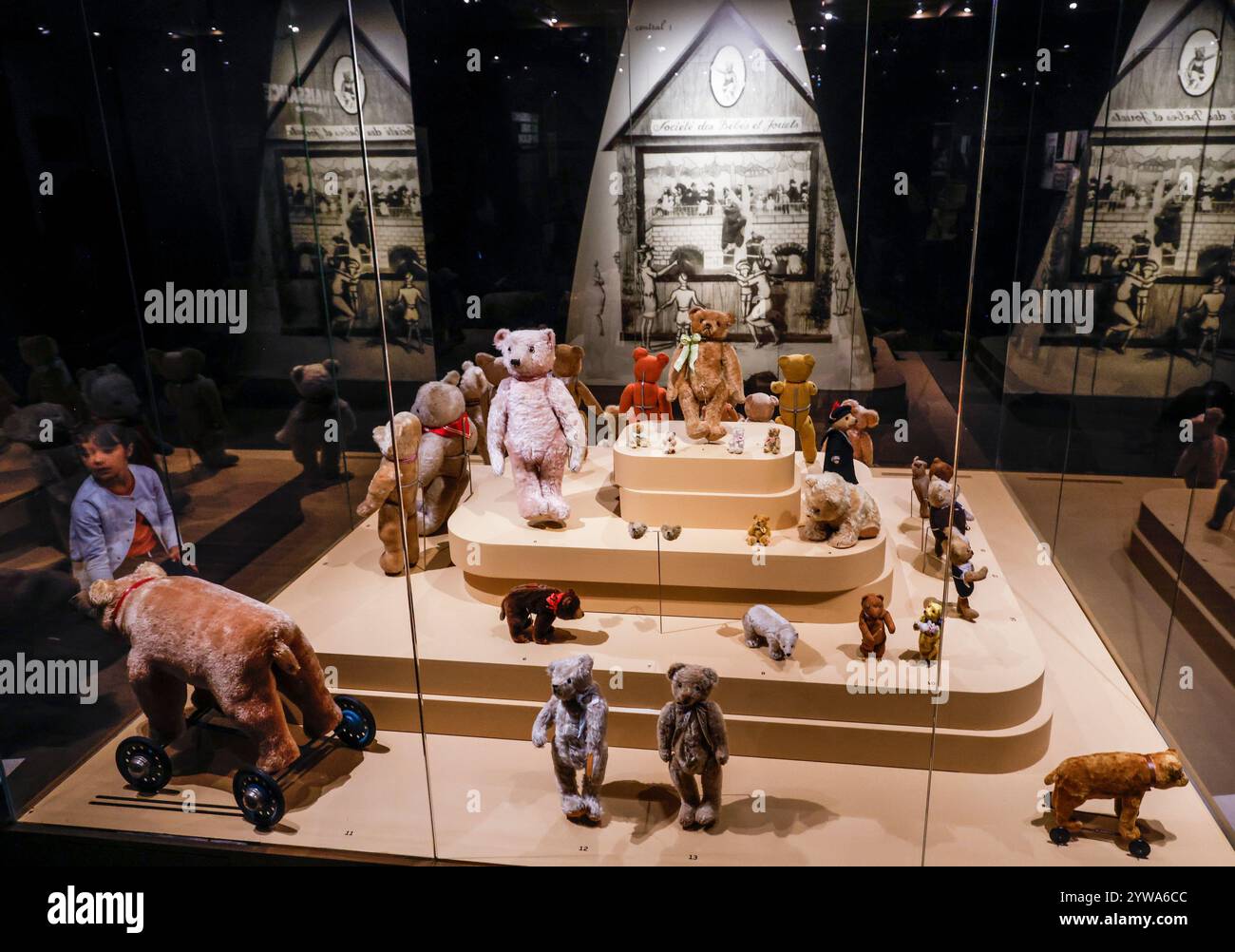 TEDDY BEAR EXHIBITION MUSEE DES ARTS DECORATIFS PARIS Stock Photo - Alamy