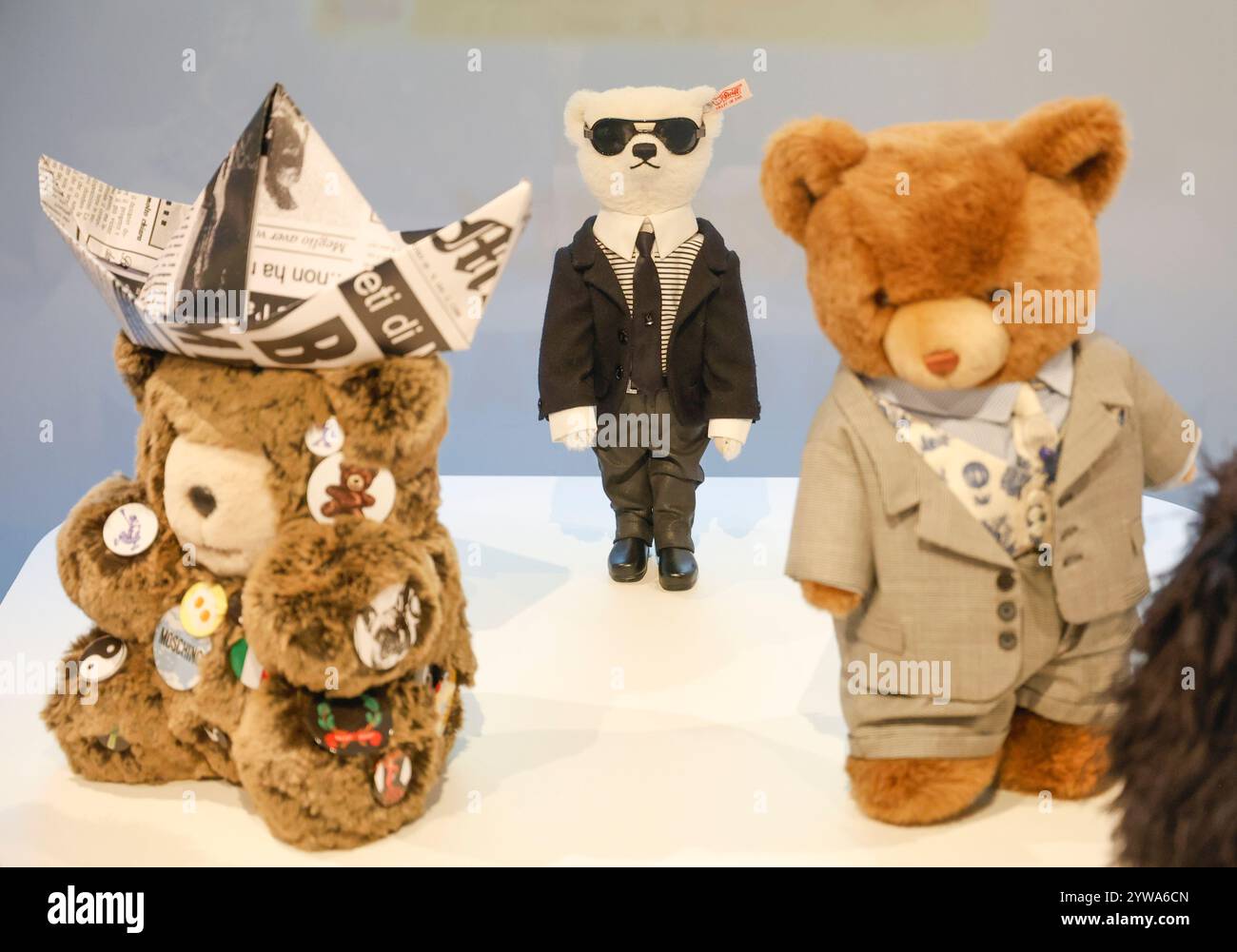TEDDY BEAR EXHIBITION MUSEE DES ARTS DECORATIFS PARIS Stock Photo - Alamy