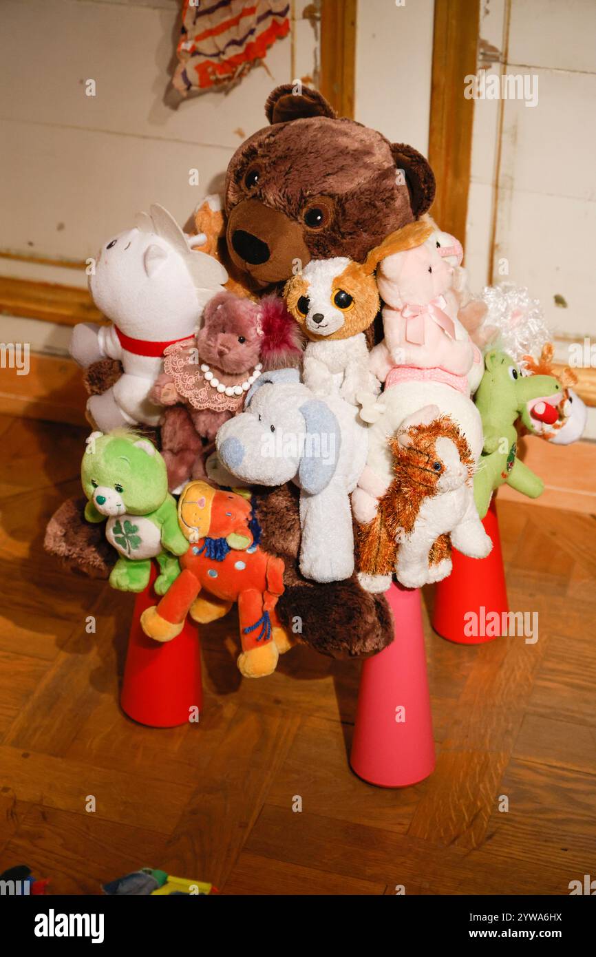 TEDDY BEAR EXHIBITION MUSEE DES ARTS DECORATIFS PARIS Stock Photo - Alamy