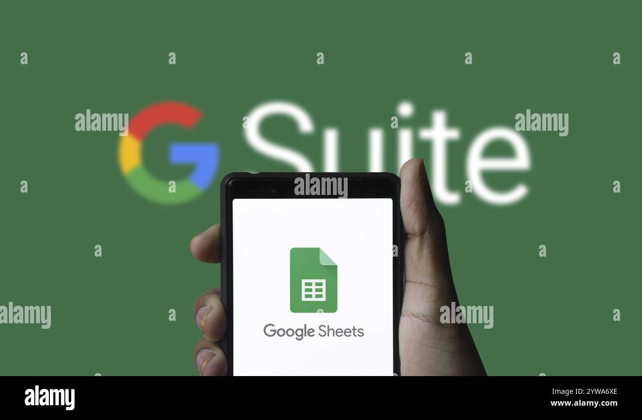Google Sheets logo on smartphone Stock Photo - Alamy