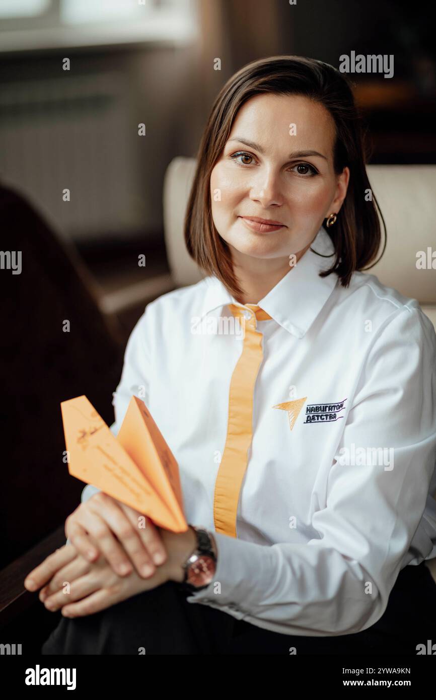 leader steering the team towards innovative solutions, ambition and ...