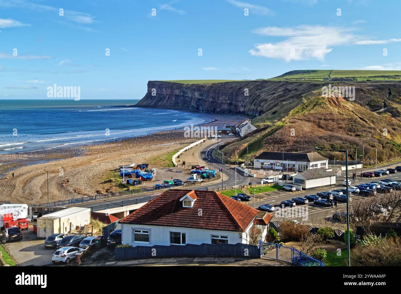 UK, North Yorkshire, Saltburn-by-the-Sea, Beach and Hunt Cliff from ...
