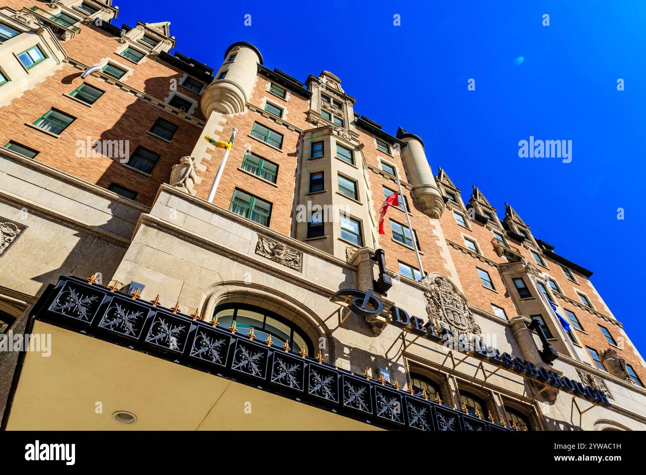 The building is very tall and has a lot of windows. The windows are ...