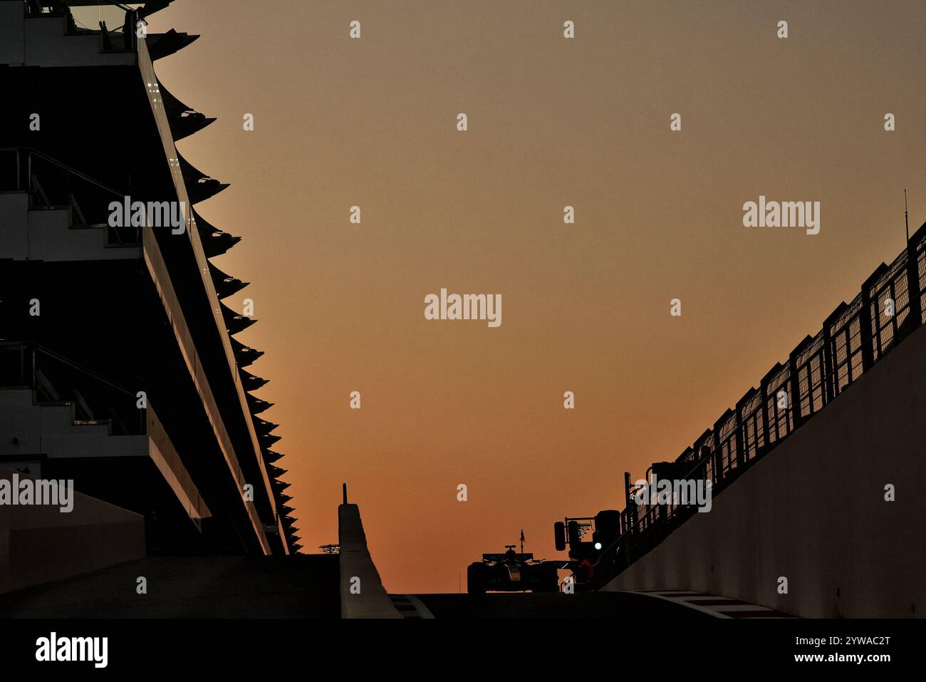 Abu Dhabi, Abu Dhabi. 10th Dec, 2024. Isack Hadjar (FRA) Red Bull ...