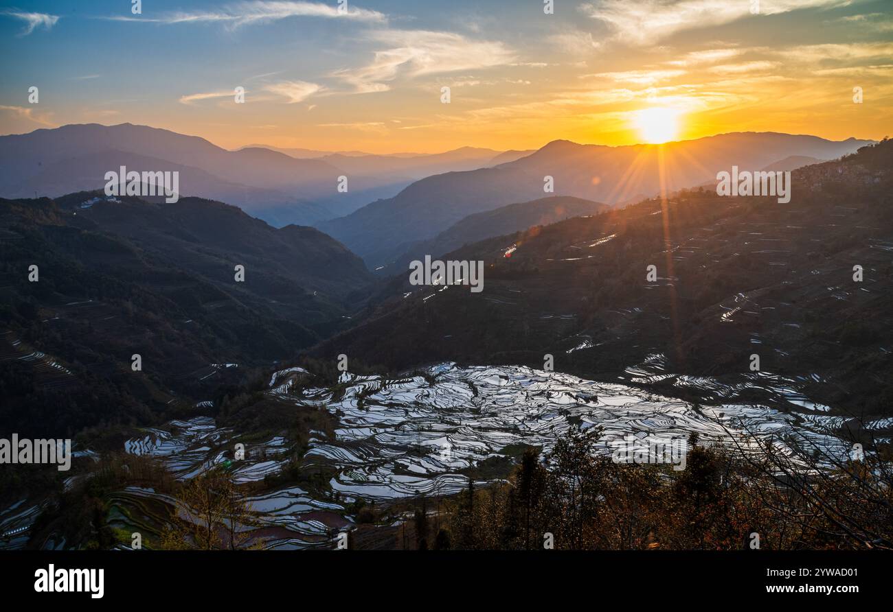 Laohuzui(Tiger Mouth) rice terrace at sunset, Yuanyang, Yunnan, China ...