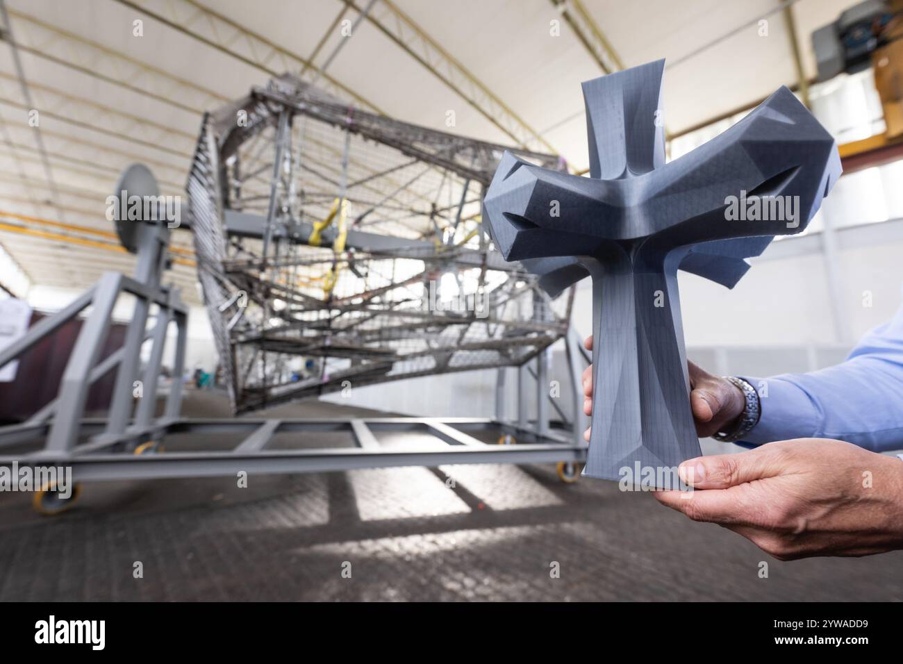 Gundelfingen, Germany. 08th Oct, 2024. A model of the spire of the ...