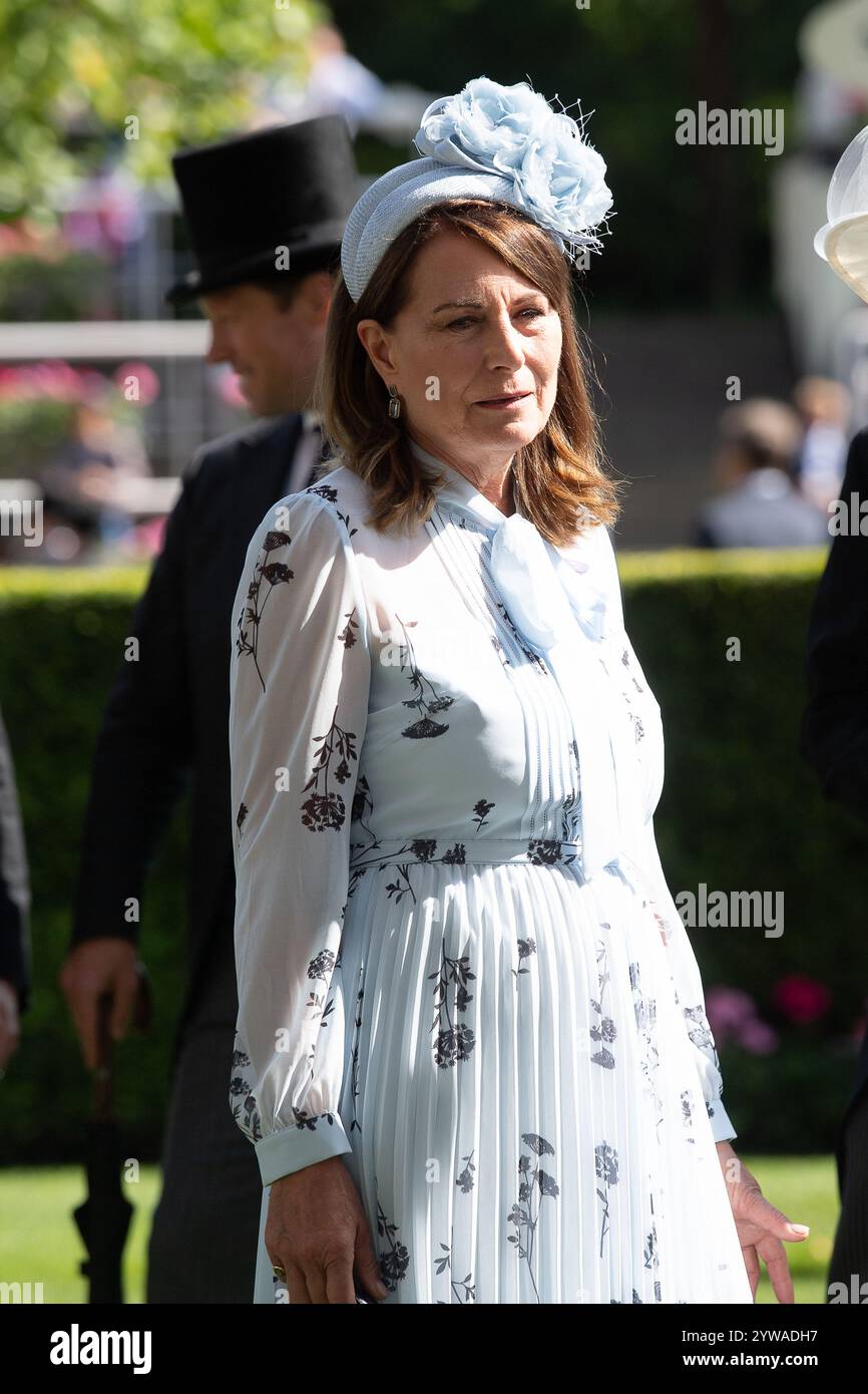 Kate middleton carole middleton hi-res stock photography and images - Alamy