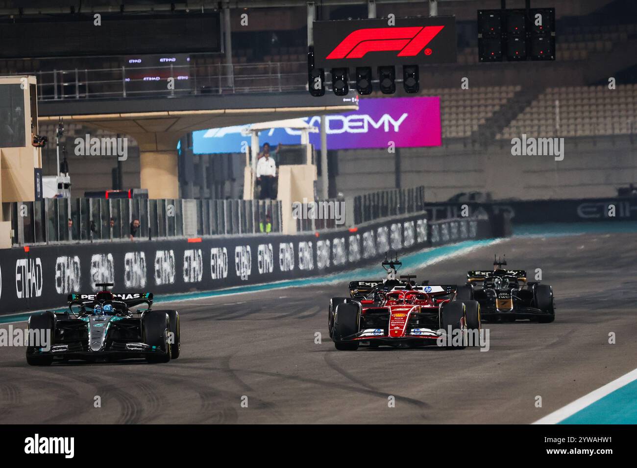 63 RUSSELL George (gbr), Mercedes AMG F1 Team W15, 16 LECLERC Charles ...