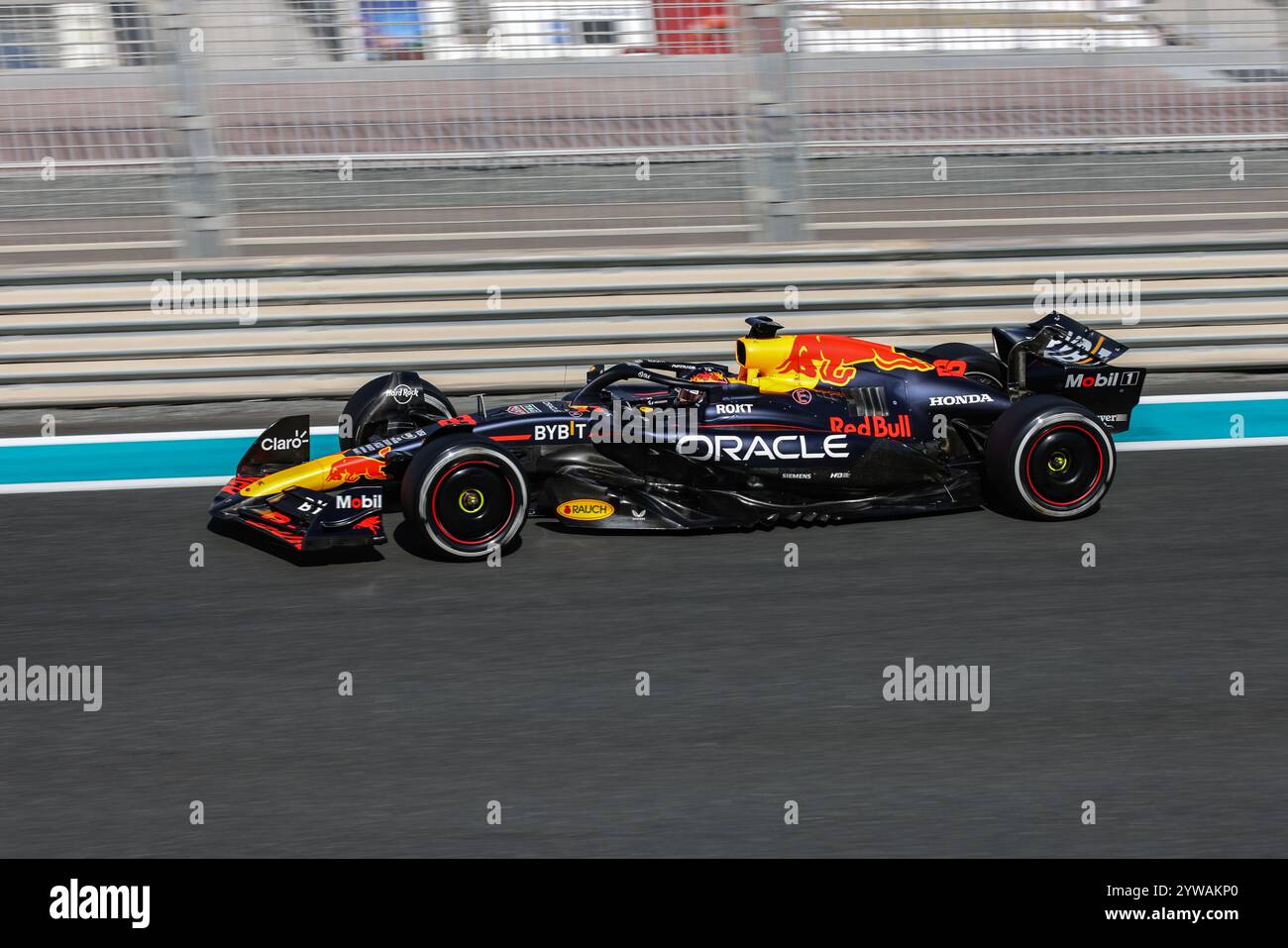 22 TSUNODA Yuki (jap), Red Bull Racing RB20, action during the Formula ...