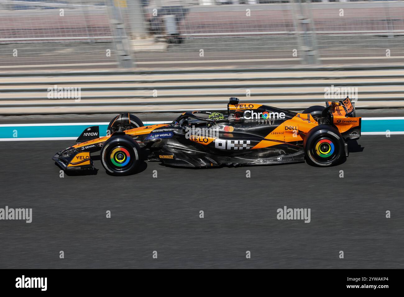 04 NORRIS Lando (gbr), McLaren F1 Team MCL38, action during the Formula 1 Abu Dhabi post-season ...