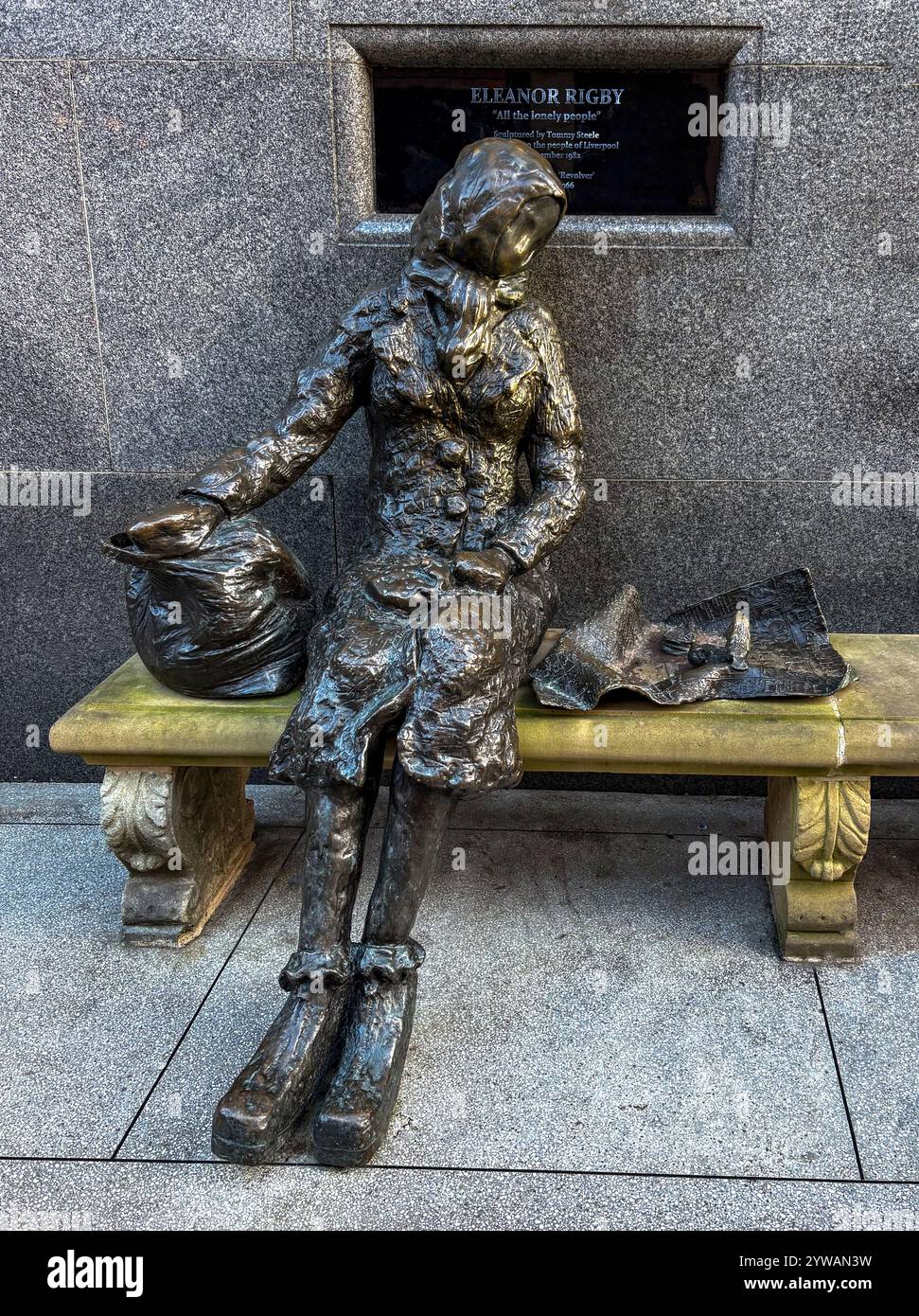 Eleanor Rigby memorial by Tommie Steel on Stanley Street Liverpool ...