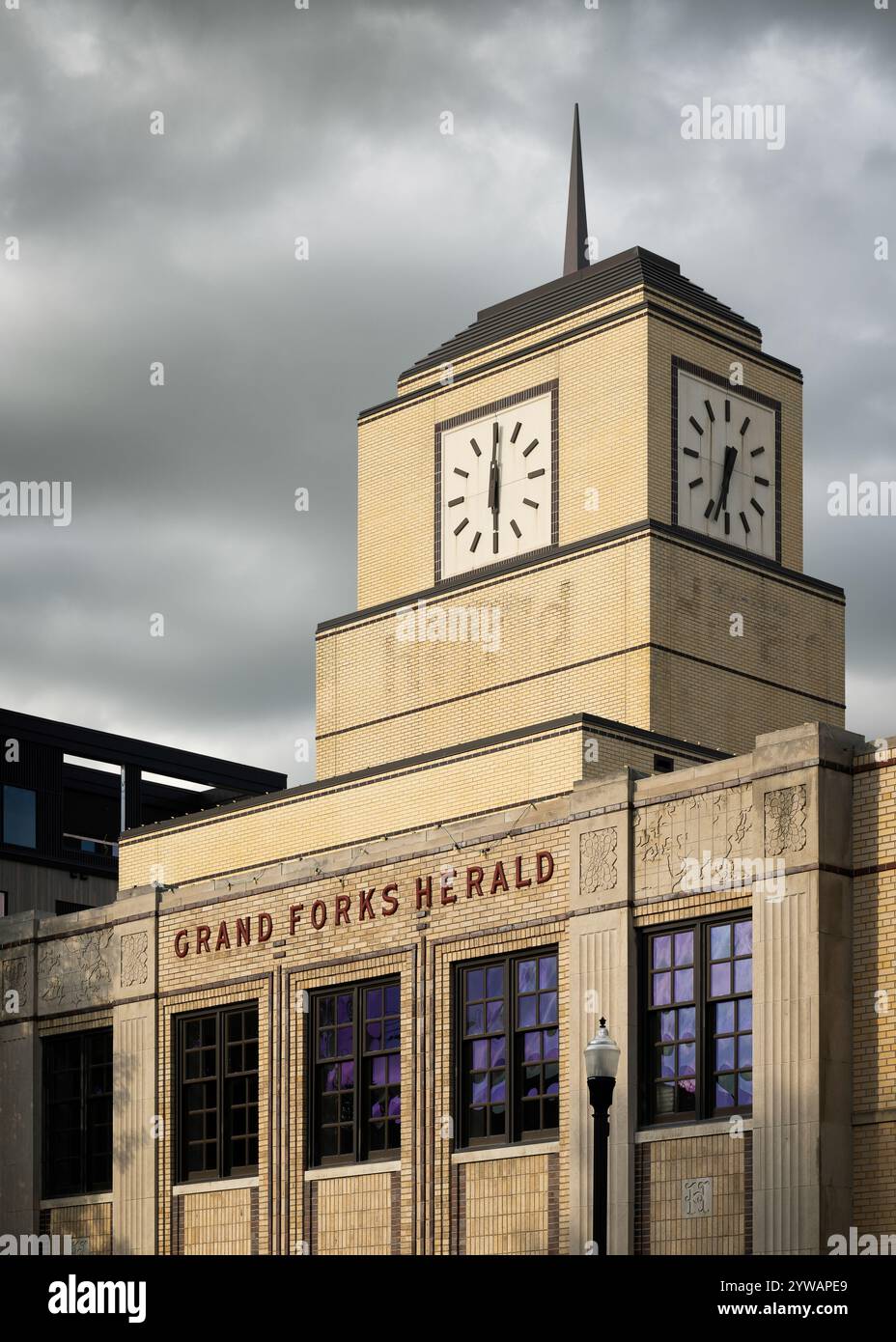 The old abandoned Grand Forks Herald building in downtown Grand Forks ...