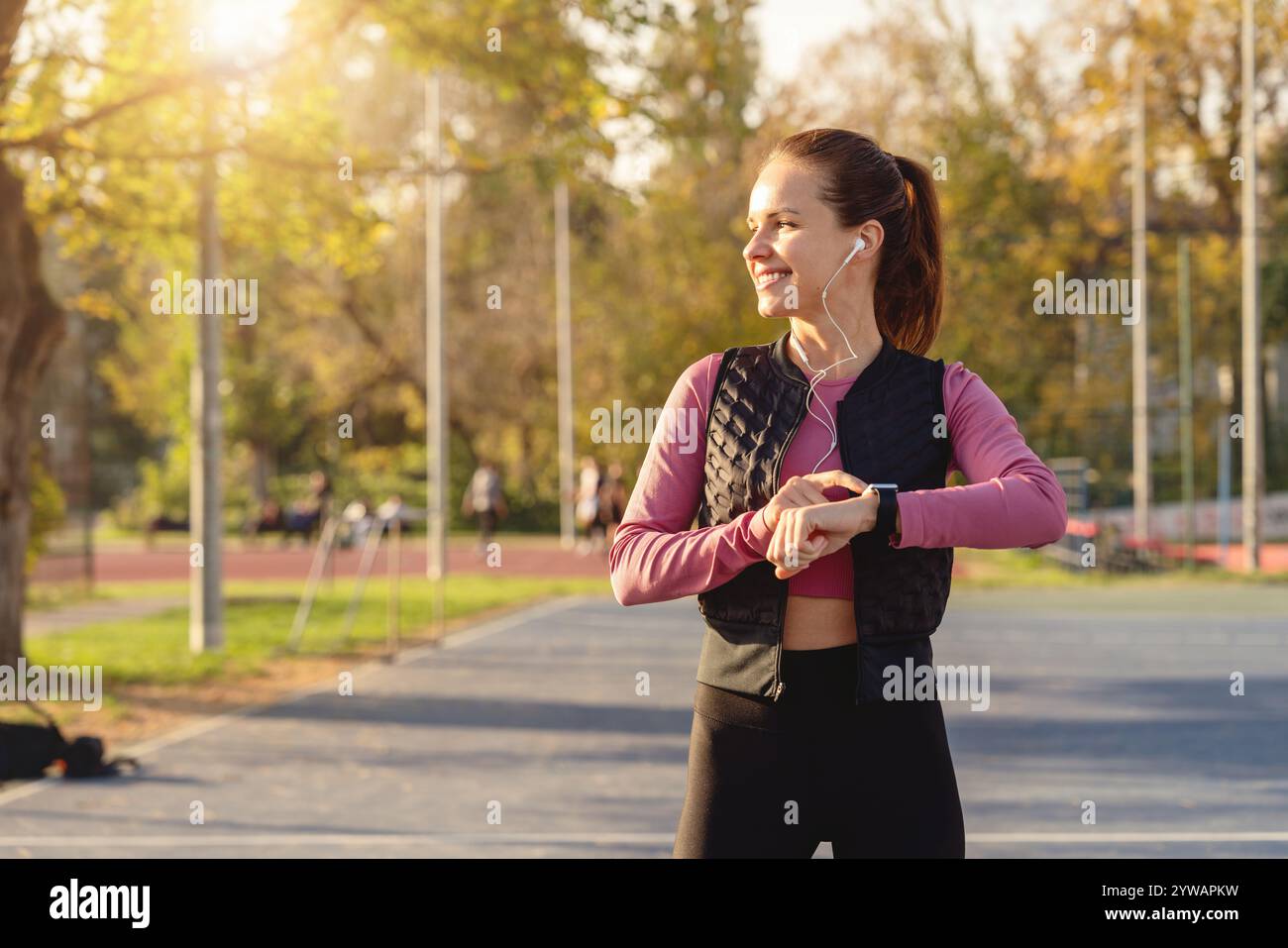 Fitness healthy active lifestyles hi-res stock photography and images ...