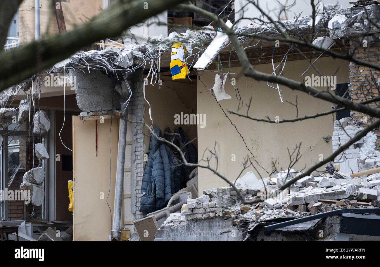 DEN HAAG - Houses on the Tarwekamp are partially demolished, three days ...