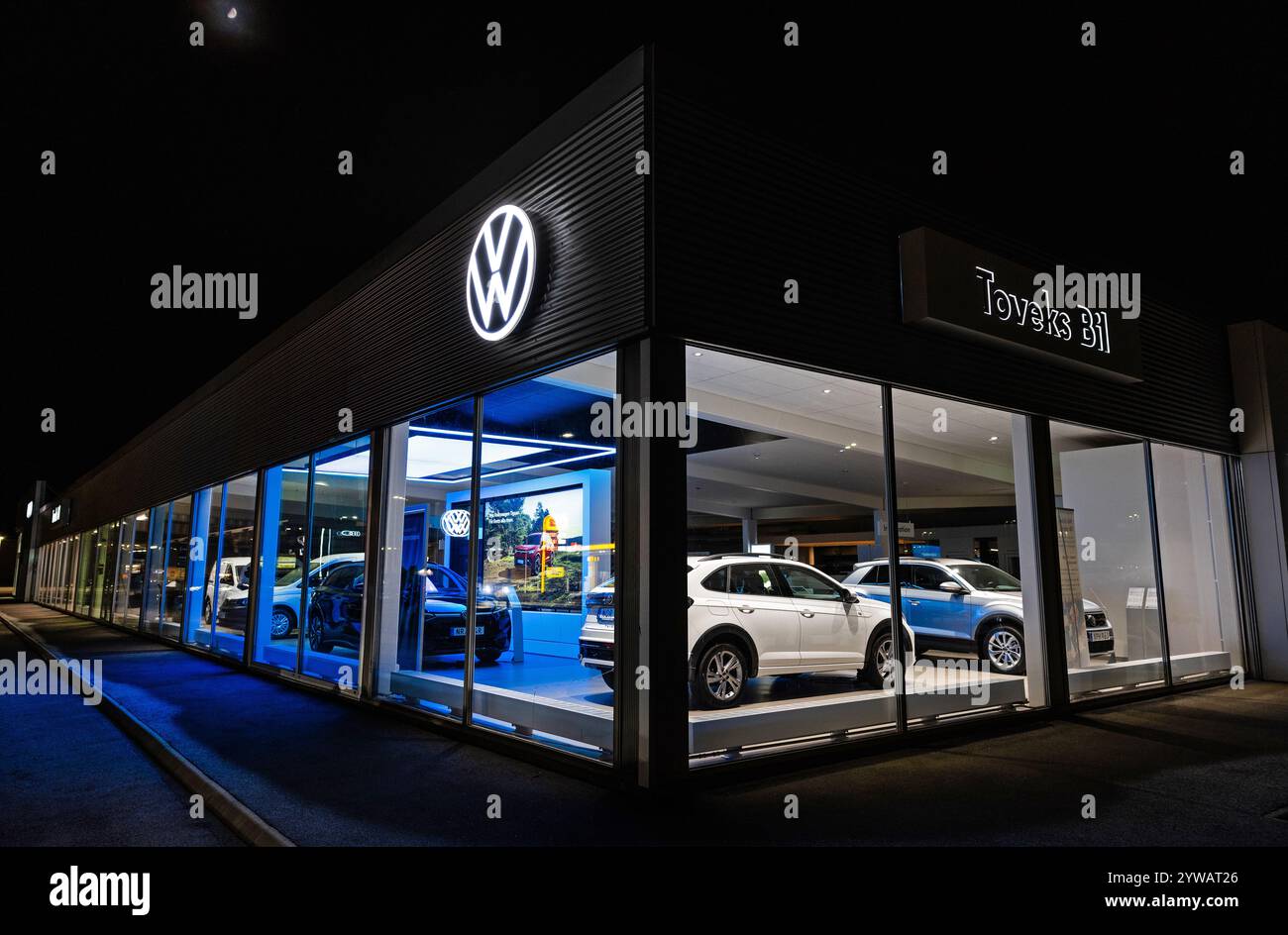 Volkswagen (VW), car dealer Stock Photo - Alamy
