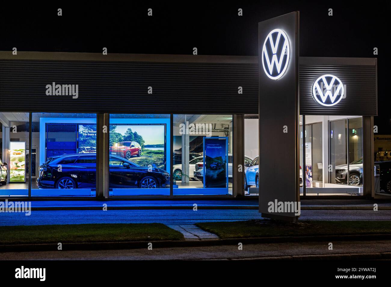 Volkswagen bilforsaljning hi-res stock photography and images - Alamy