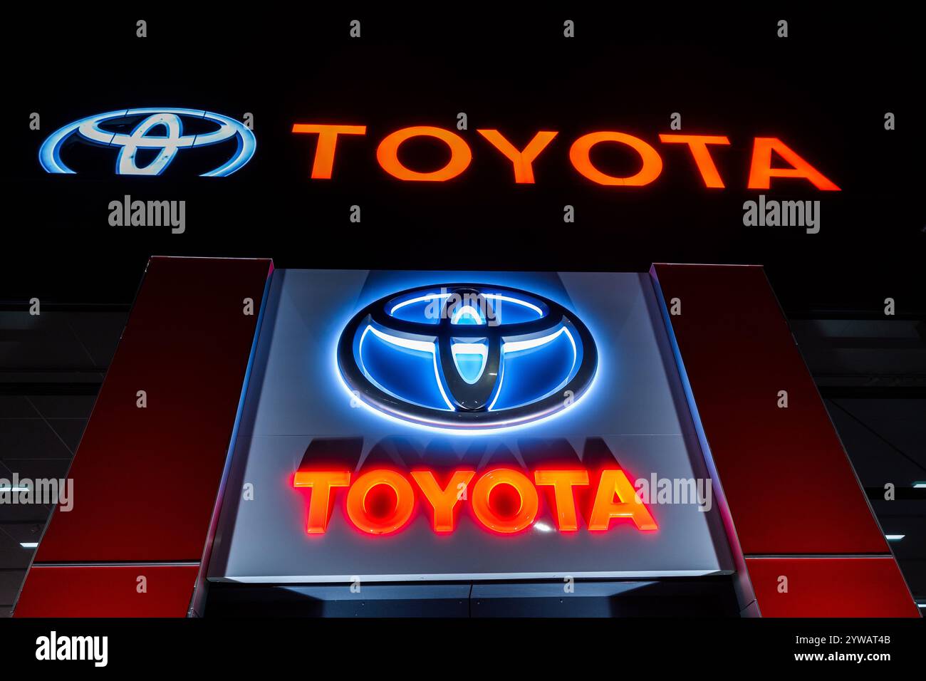 Toyota logotyp hi-res stock photography and images - Alamy