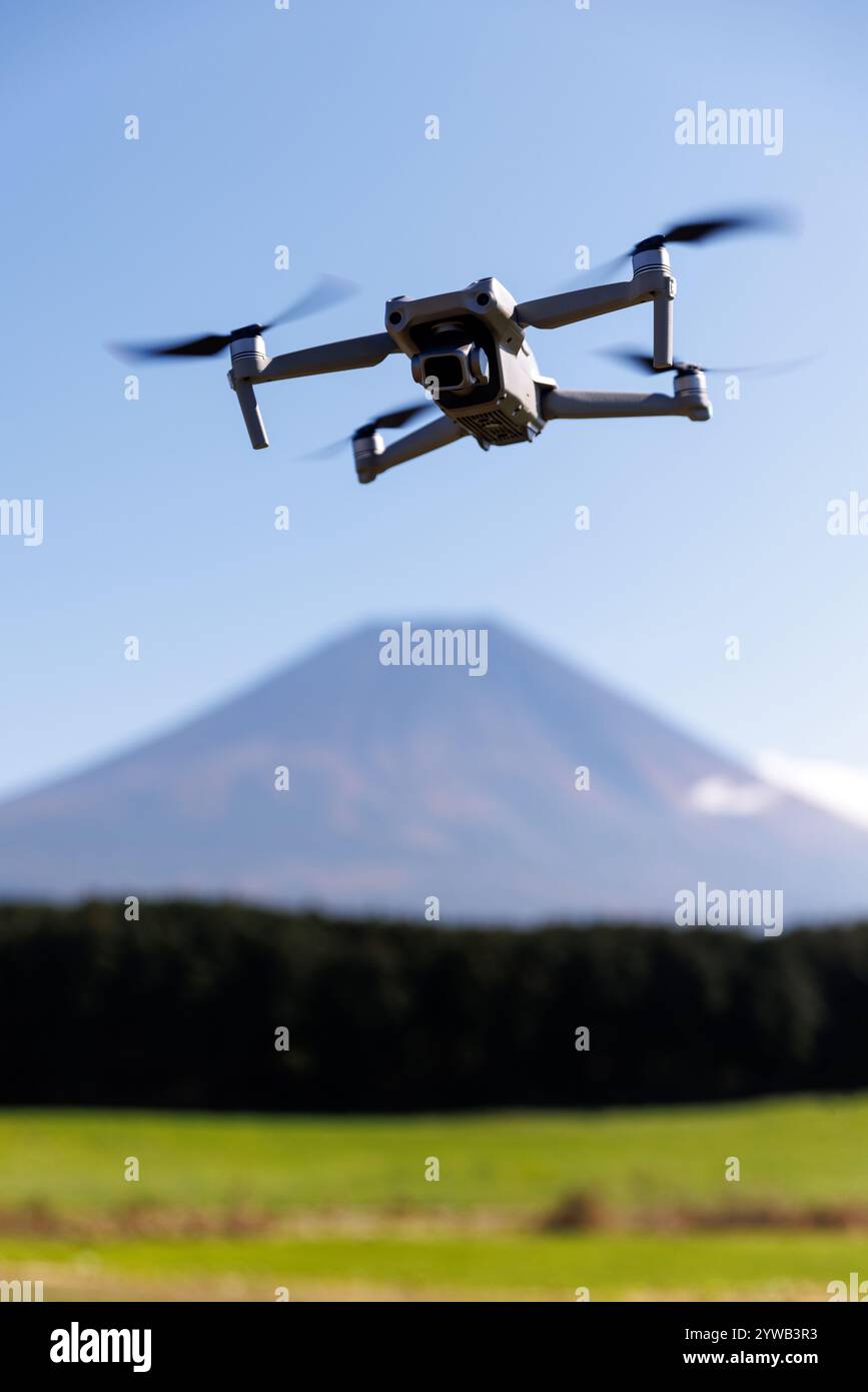 Flying over terrain hi-res stock photography and images - Alamy