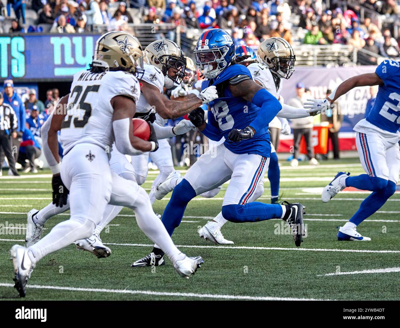 New York Giants wide receiver and special teams Bryce Ford-Wheaton (88) line up against the New ...
