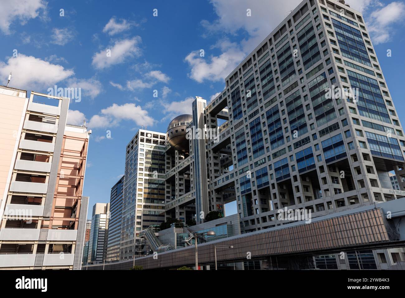 Fuji Tv building in Tokyo, Japan Stock Photo - Alamy