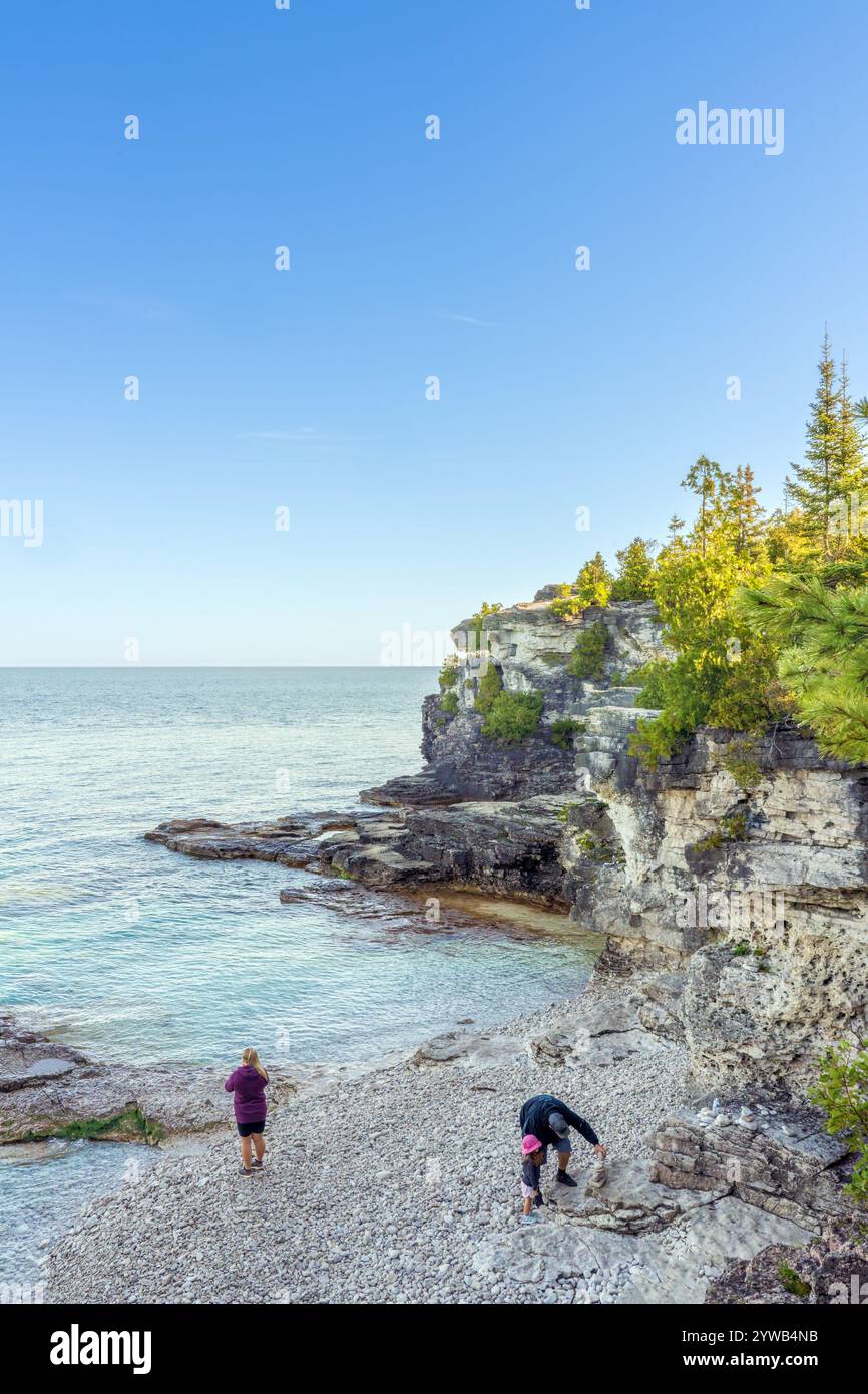 The hiking trails within Bruce Peninsula National Park near Tobermory ...