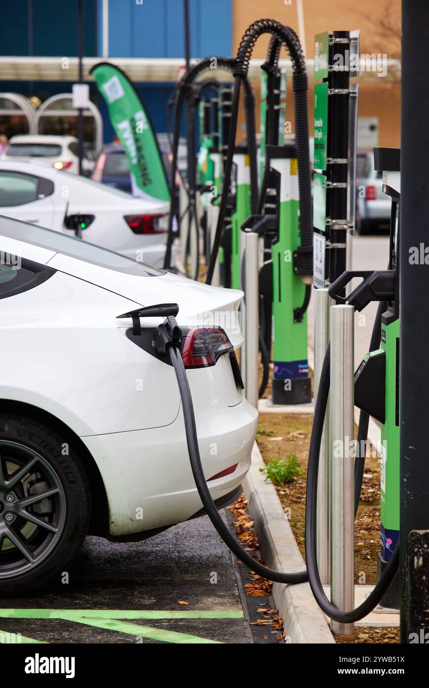 BeEV launch their new ev charging hub at Parkway Central in Sheffield ...