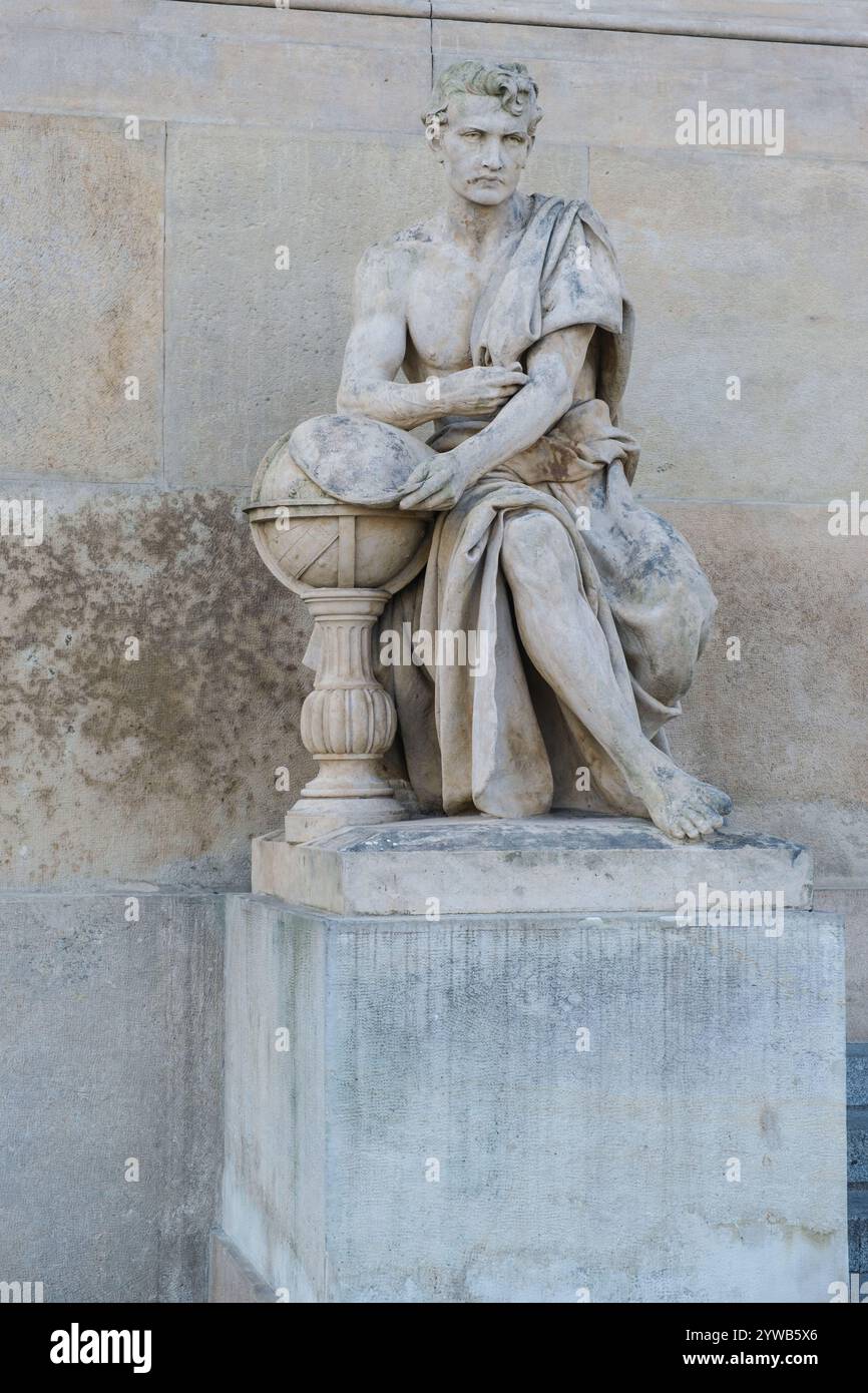 Statue outside national museum hi-res stock photography and images - Alamy