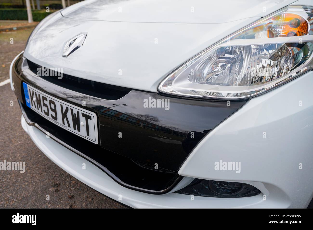 2009 Renault Clio Cup French hot hatch sports car Stock Photo - Alamy