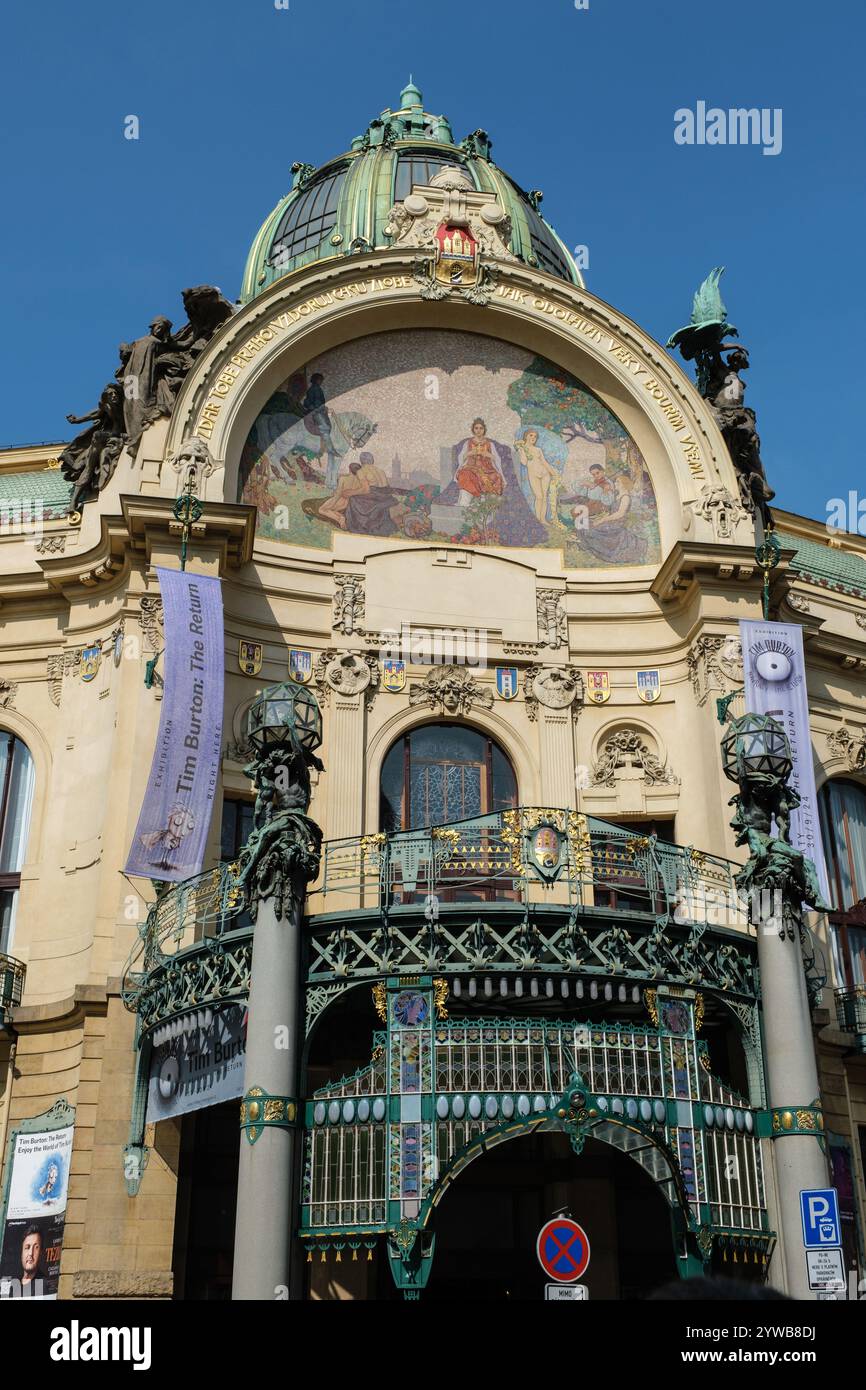 Municipal House, Prague's Finest Example of Art Nouveau Architecture ...