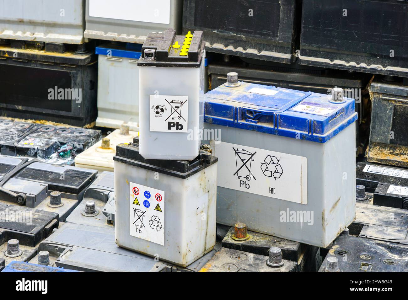 Many used batteries in hi-res stock photography and images - Alamy