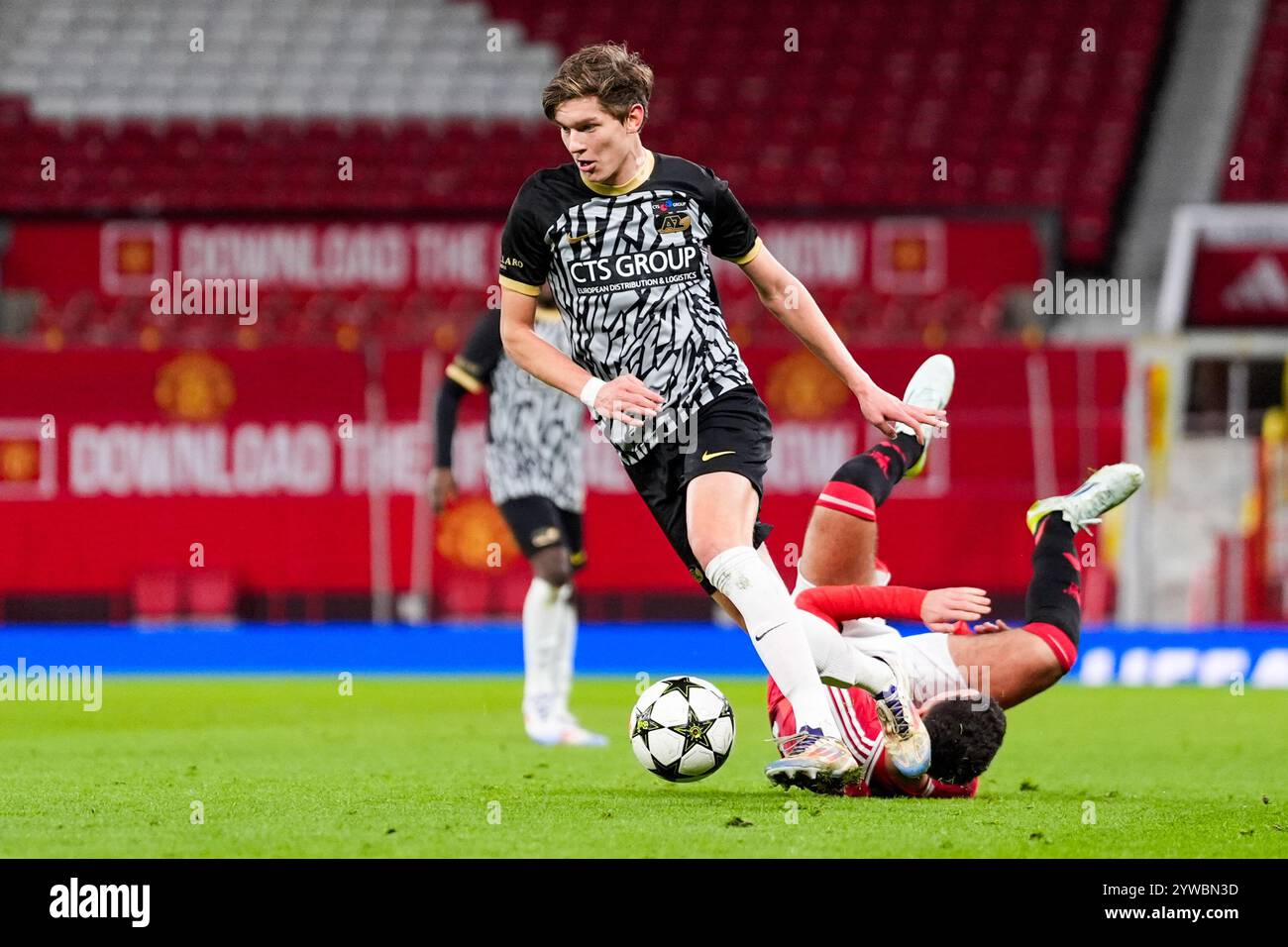 Manchester, UK. 10th Dec, 2024. MANCHESTER, ENGLAND - DECEMBER 10: Yoel ...
