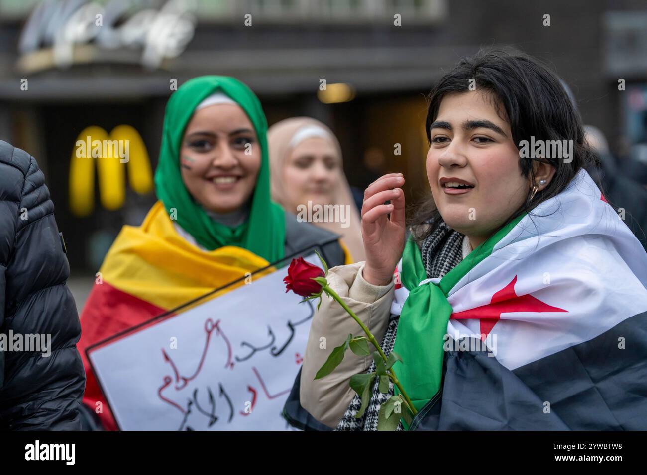 Syrians women celebrate the end of the Assad regime after the change of ...