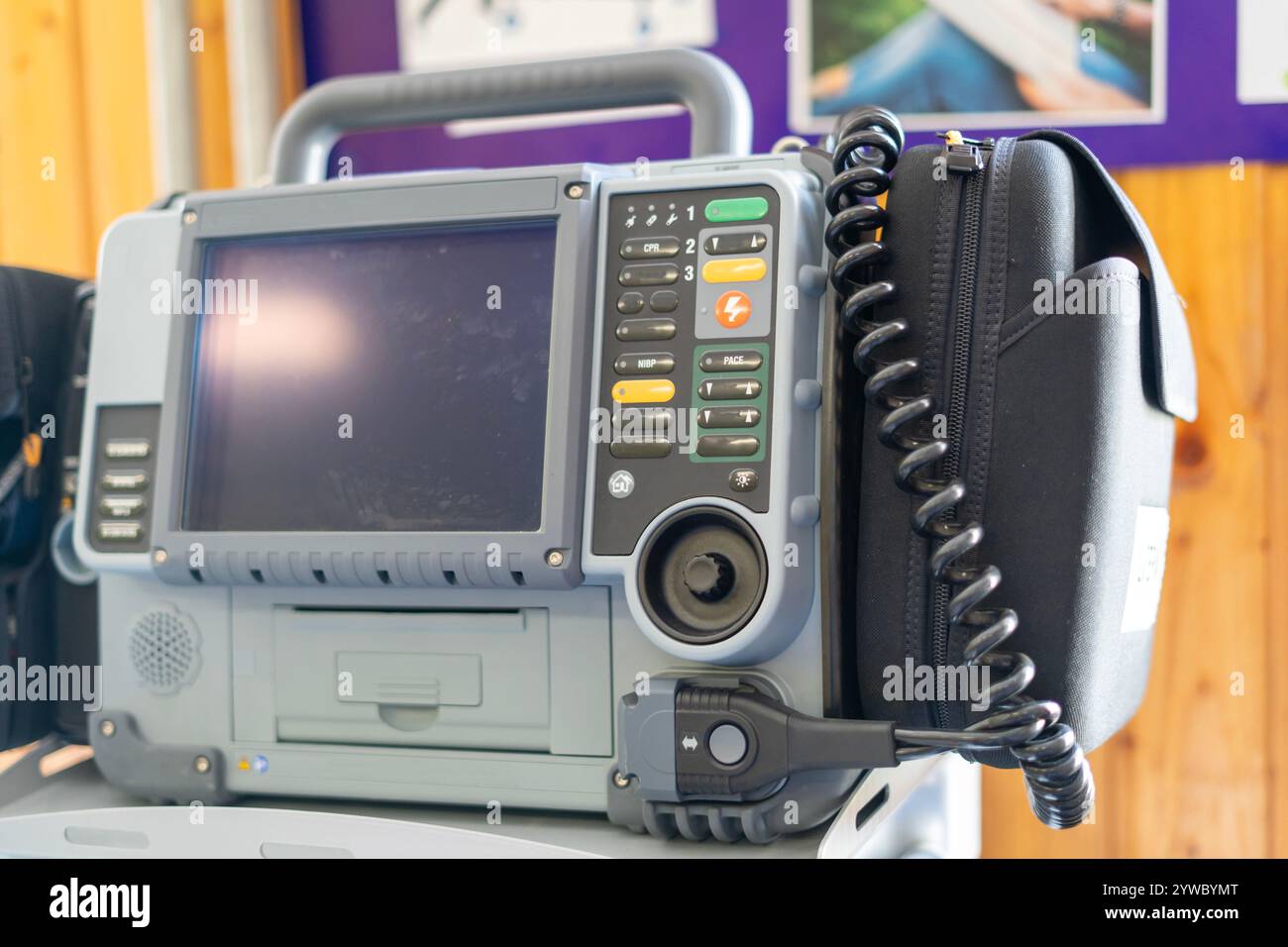 Portable heart monitor hi-res stock photography and images - Alamy