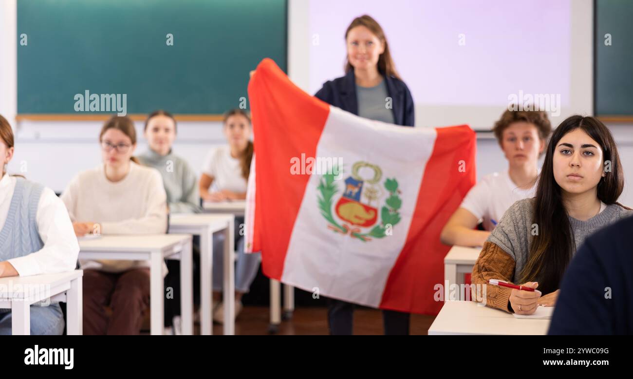 Professor students standing near university hi-res stock photography ...