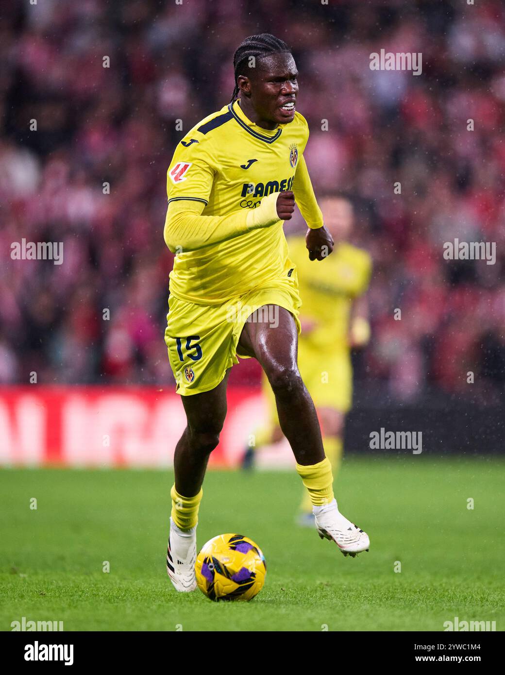 Thierno Barry of Villarreal CF with the ball during the LaLiga EA ...