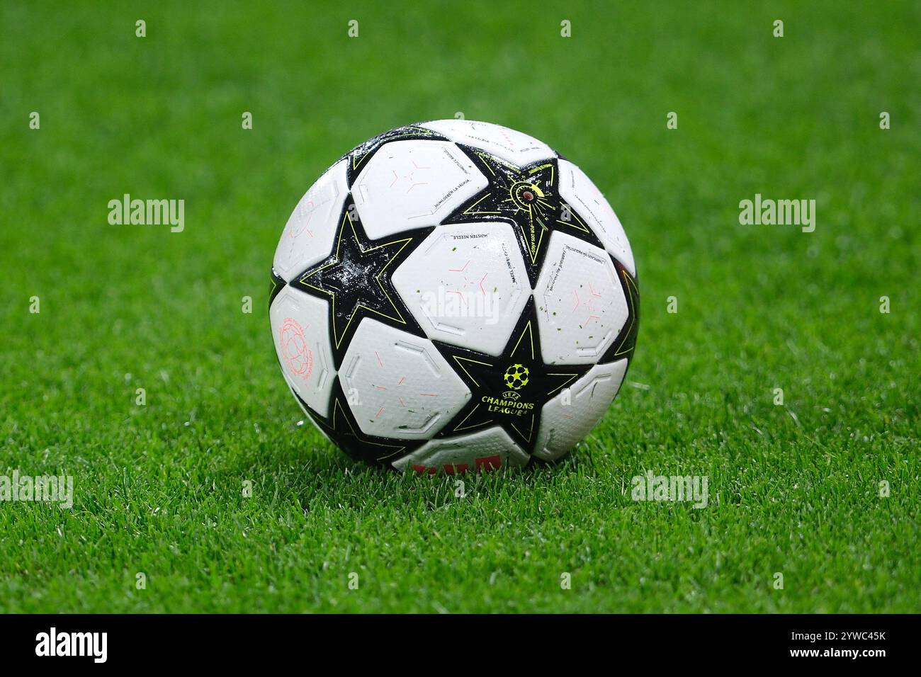 Official ball of UEFA Champions League 2024/2025 League Phase MD6 ...