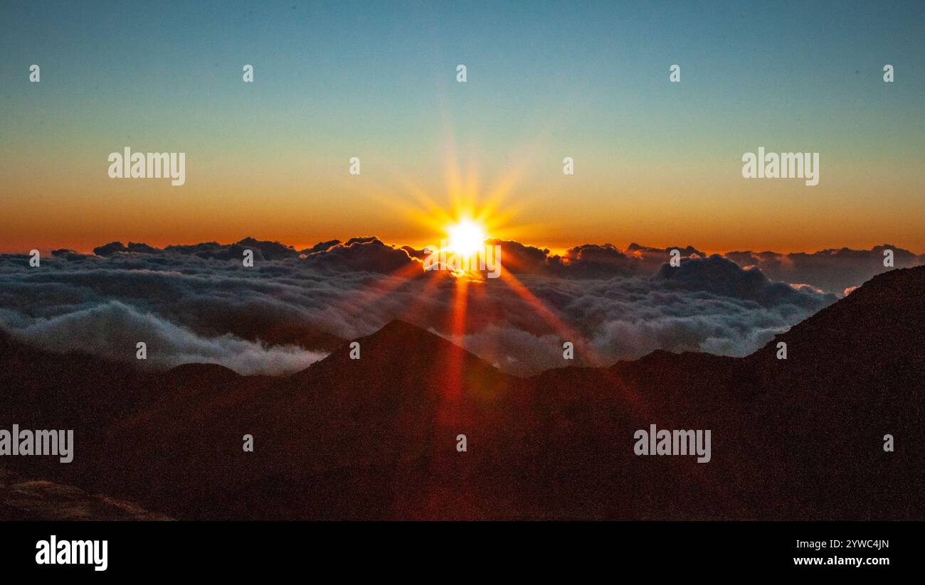 Sunrise on Haleakala Volcano, Maui, Hawaii Stock Photo - Alamy