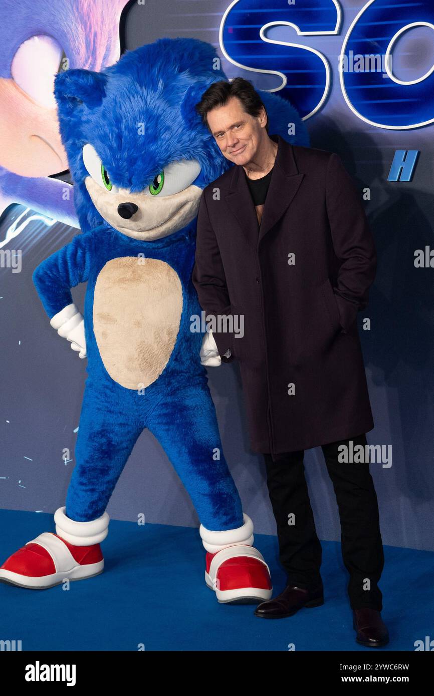 London, UK. 10 Dec, 2024. Pictured: (L-R) - Sonic The Hedgehog and Jim ...