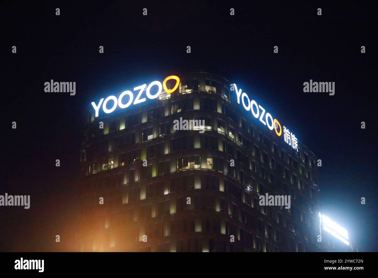 Yoozoo hi-res stock photography and images - Alamy