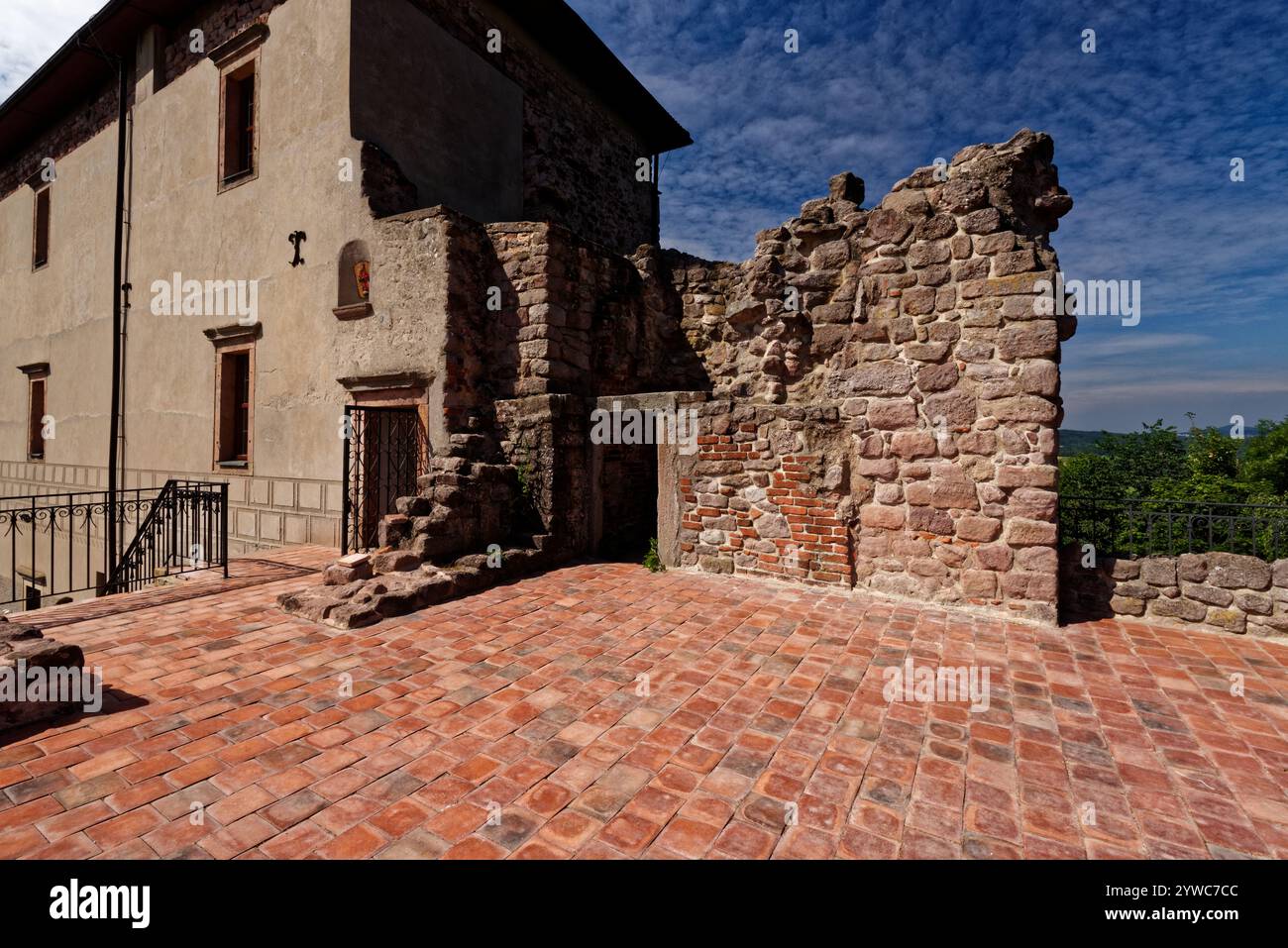 Pecka castle hi-res stock photography and images - Alamy