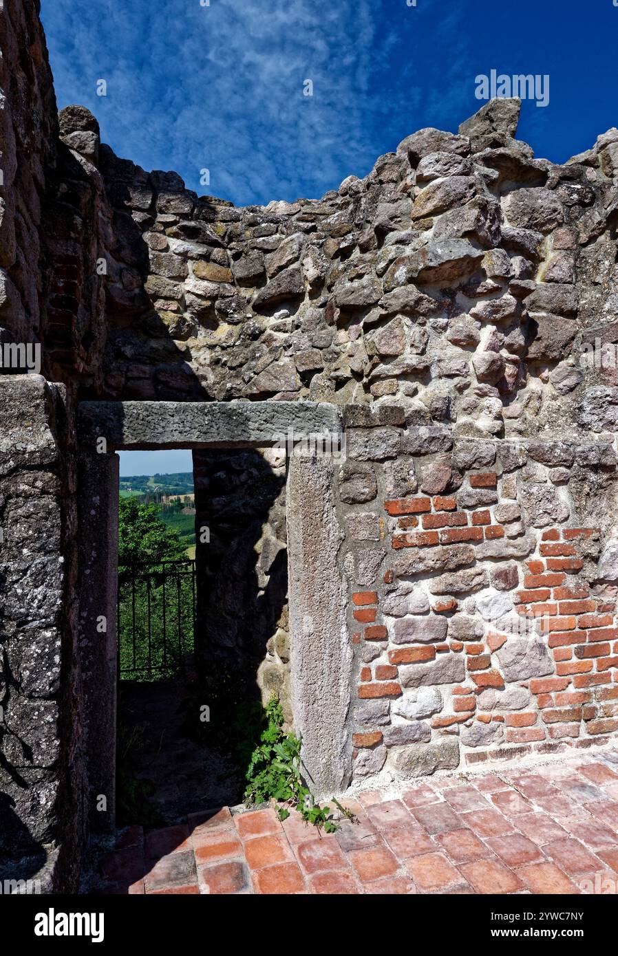 Pecka castle hi-res stock photography and images - Alamy