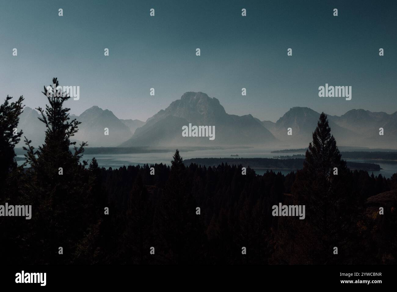 Mt Moran and Jackson Lake Stock Photo - Alamy