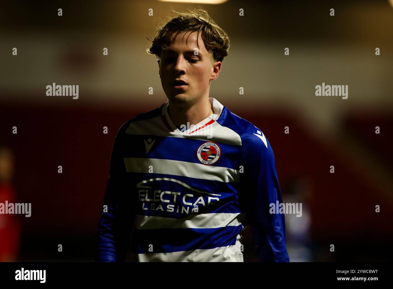 Charlie Savage of Reading during the EFL Trophy - Round of 32 Match ...