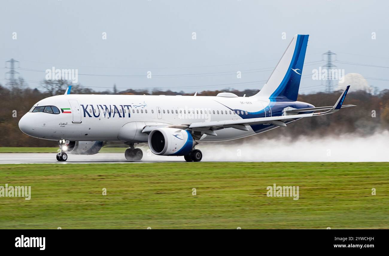 A320 cockpit neo hi-res stock photography and images - Alamy